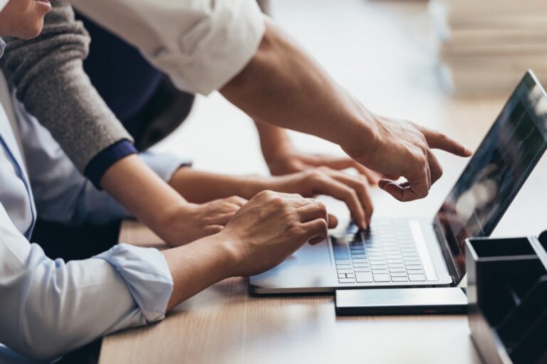 The complete guide to lease management. - Binary Stream